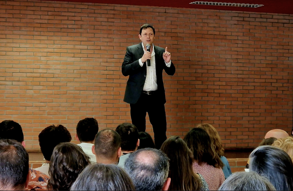 Cómo utilizar preguntas poderosas cuando presentas en público | JC Durán